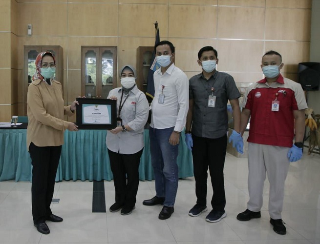 Pemerintah Kota Tangerang Selatan Terima 320 Baju Hazmat Dari CSR Ace ...